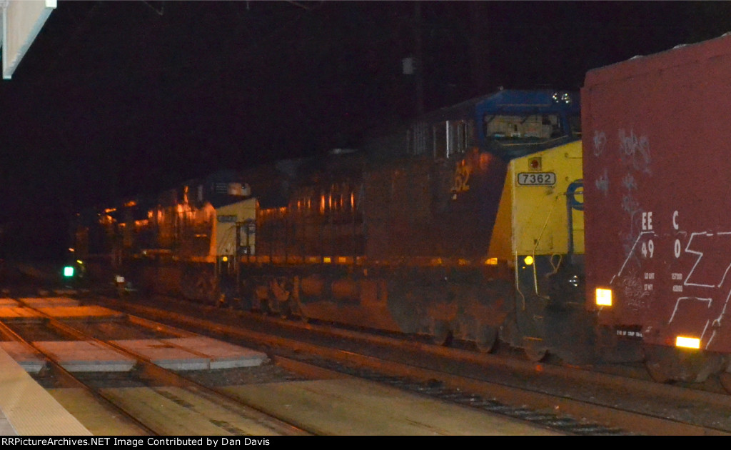 CSX C40-8W 7362 trails on Q410-28